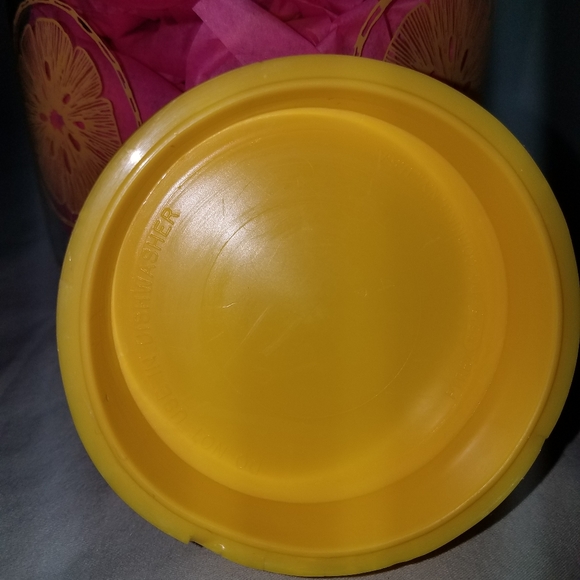 Pyrex | Kitchen | Pyrex Juice Pitcher With Yellow Lemon Wheels | Poshmark